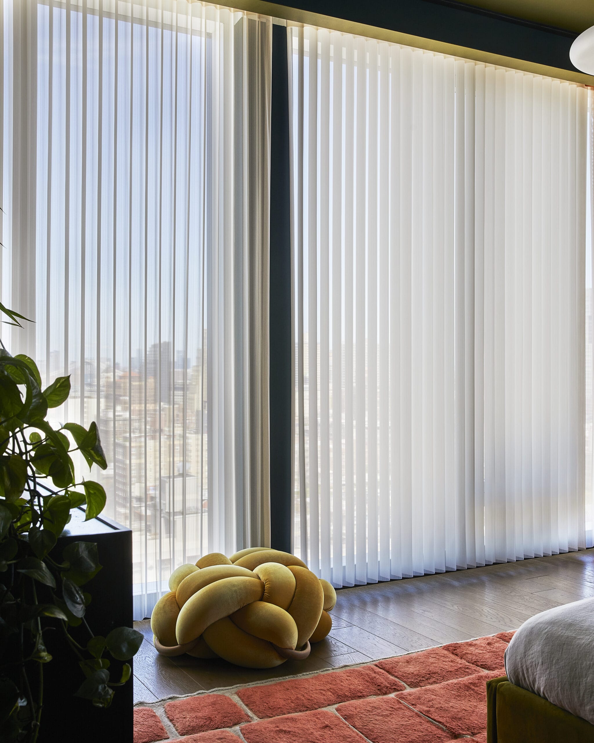 Vertical Shadings For Harnessing Winter Brilliance